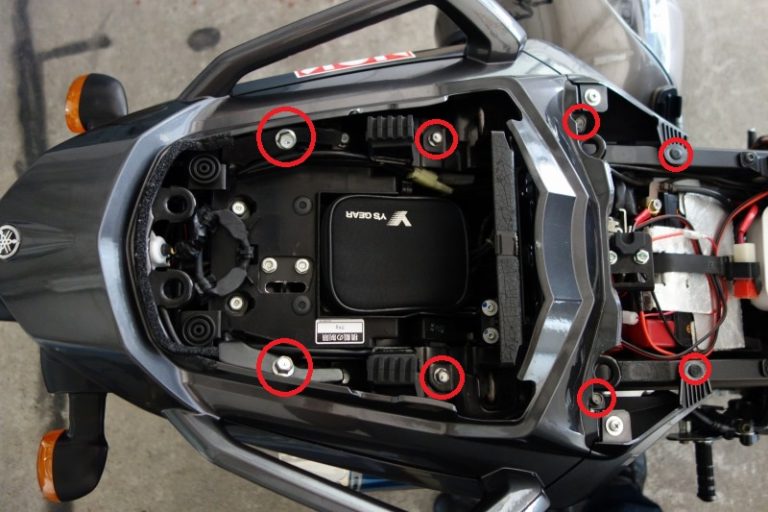 GIVIケースをツアラーに自分で設置してみる例（fz1-fazer） | 画楽