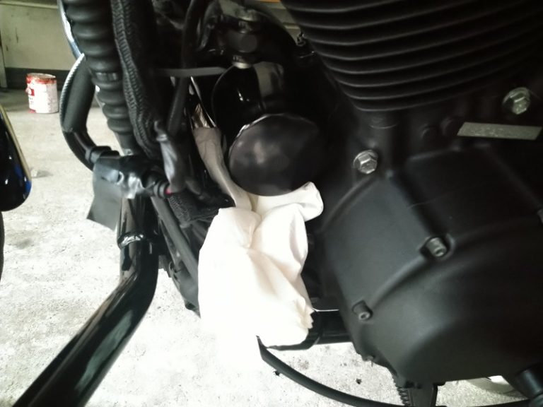 ハーレーダビッドソン883Rのエンジンオイル交換方法・手順 | 画楽